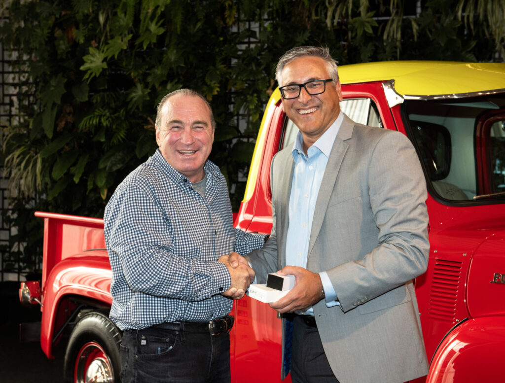 Celebrating loyalty - Linfox