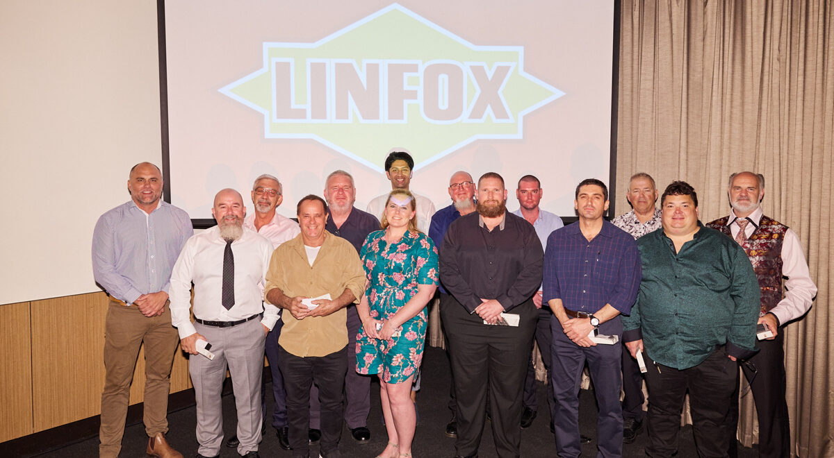 Celebrating loyalty - Linfox