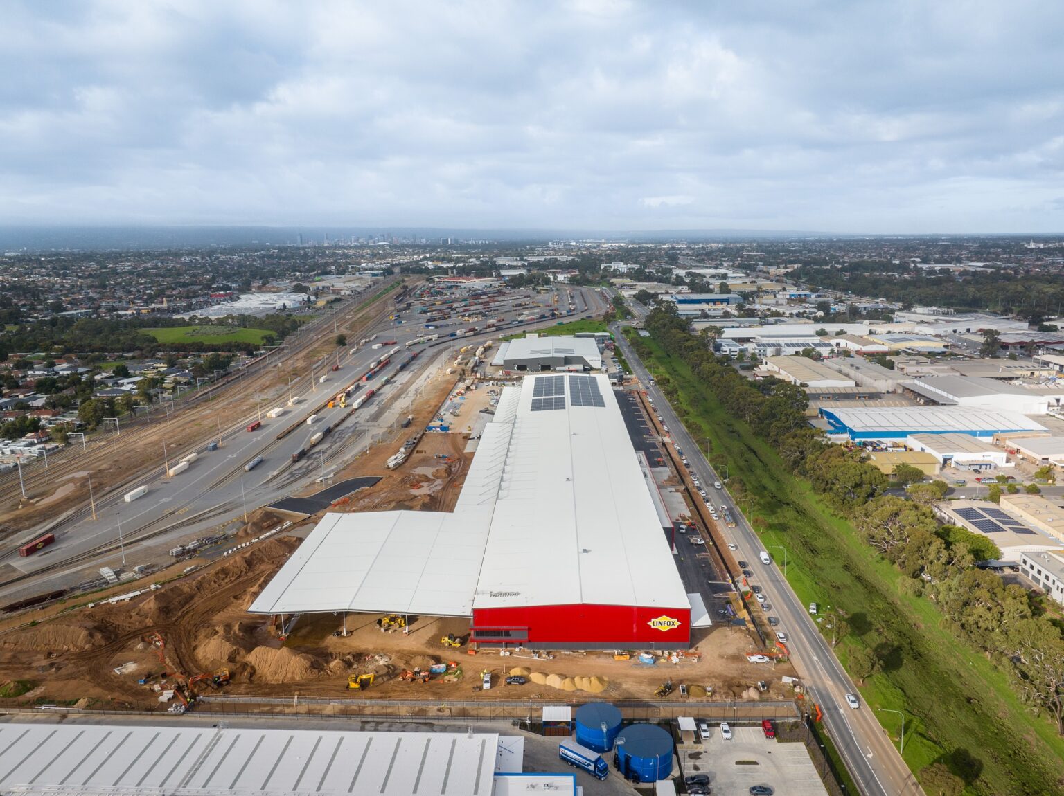 SPECIAL FEATURE: Linfox progresses new Adelaide multi-modal facility ...