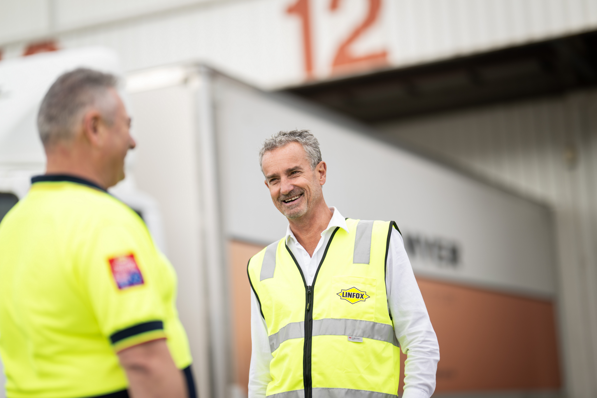 Two Australian icons dress to impress - Linfox